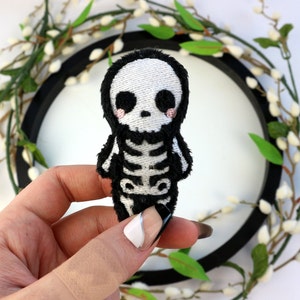 Skeleton Squishy Keychains Halloween Skull Mini Plush Keychain for ...
