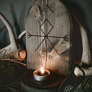 Loki Bindrune Altar - Etsy