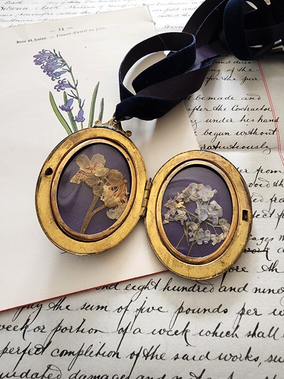 Antique Photo Medallion. Handcrafted Victorian Pendan… - Gem