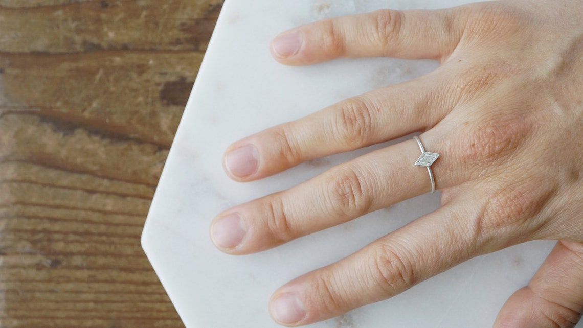 Small Signet Ring-Signet Ring Woman-Minimalist Silver | Etsy