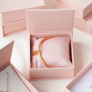 50pcs 8*8*3.5cm Magnetic Flip Paper Box Custom Bracelets Box With ...