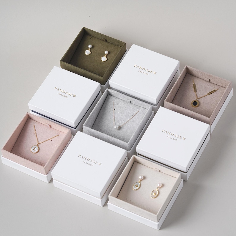 50pcs 8.5x8.5x4 Cm Suede Inside Paper Box With Removable Jewelry Pad ...