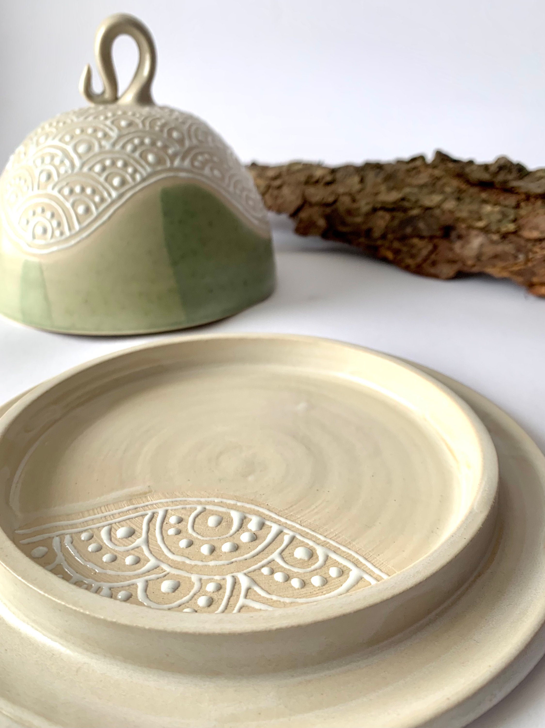 Beautiful Butter Dish Cheese Cover with hand-painted quirky - Etsy España