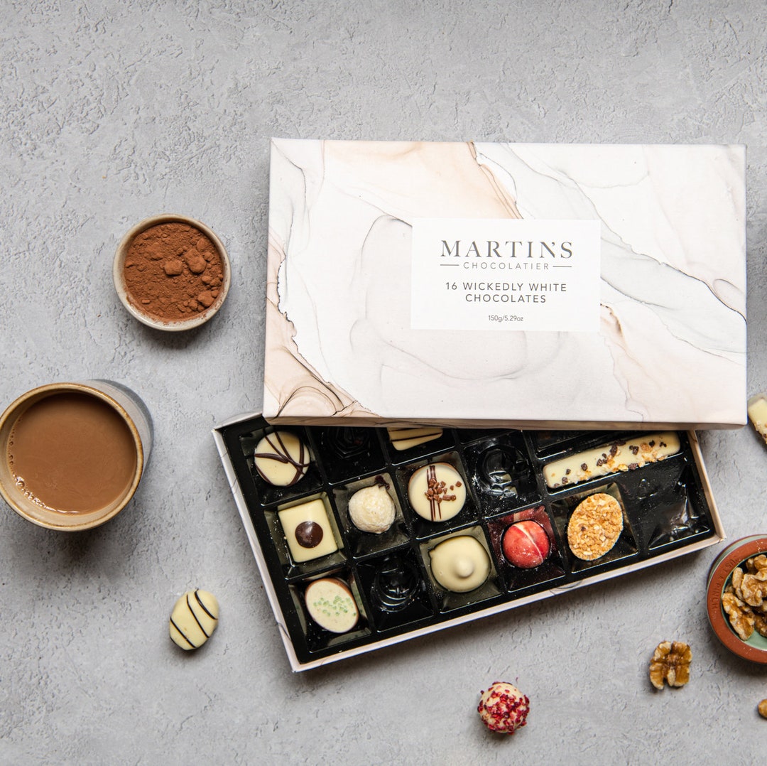 White Chocolate Assortment 16 Luxury Box of Chocolates Father's Day ...