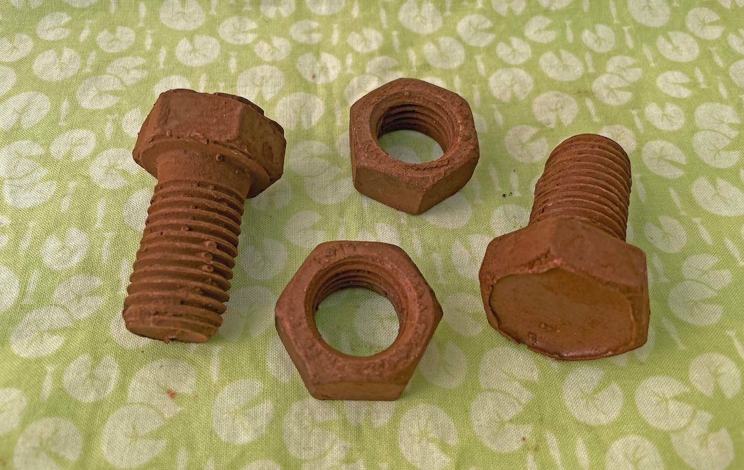 Chocolate Nuts and Bolts / Chocolate Tools / Chocolate Screws / Nuts ...