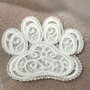 Lace Dog Paw Prints in 2 Sizes (free Standing Lace - A Finished ...