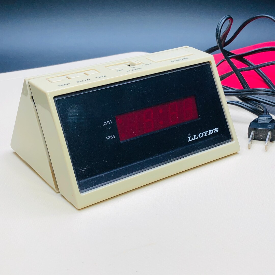 Vintage 80s Lloyd's Trapezoid Digital Alarm Clock Model K506 : Works ...