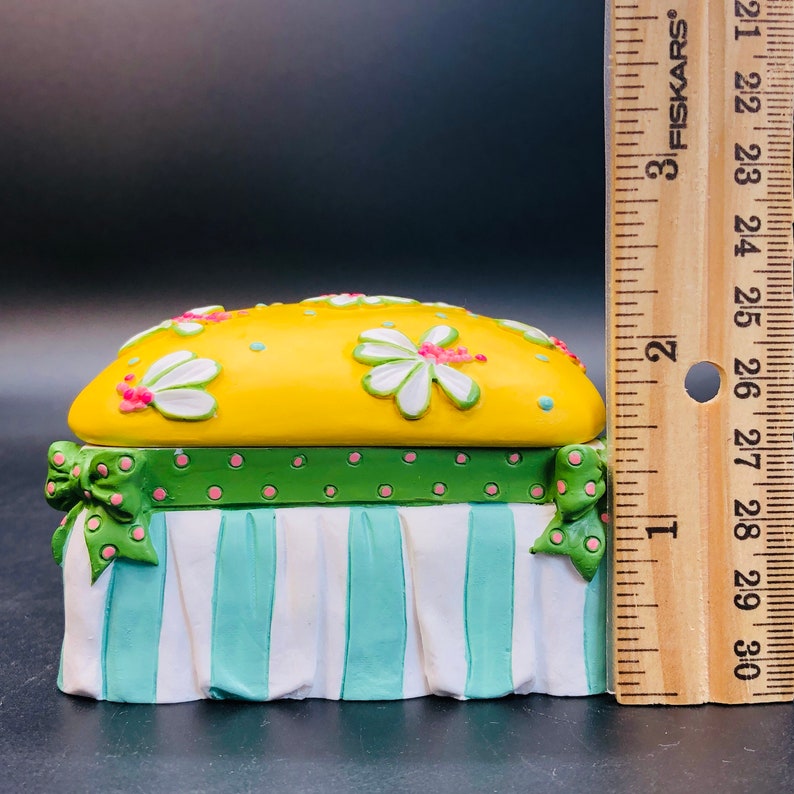 Vintage 80s Shannon Mcgraw Ottoman Jewelry Trinket Box: Daisies ...