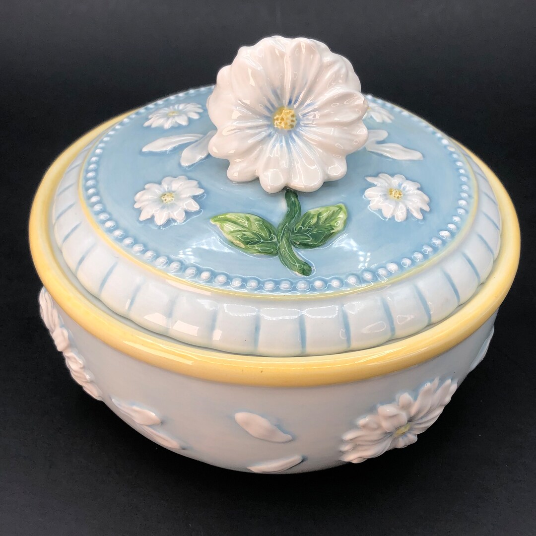 90s Casa Bella for GANZ Daisy Candy Dish, Blue Ceramic Lidded Bowl ...