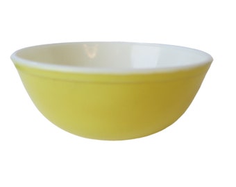 Large 1940s Vintage Pyrex Mixing Bowl, Early 4 Quart Yellow Nesting ...