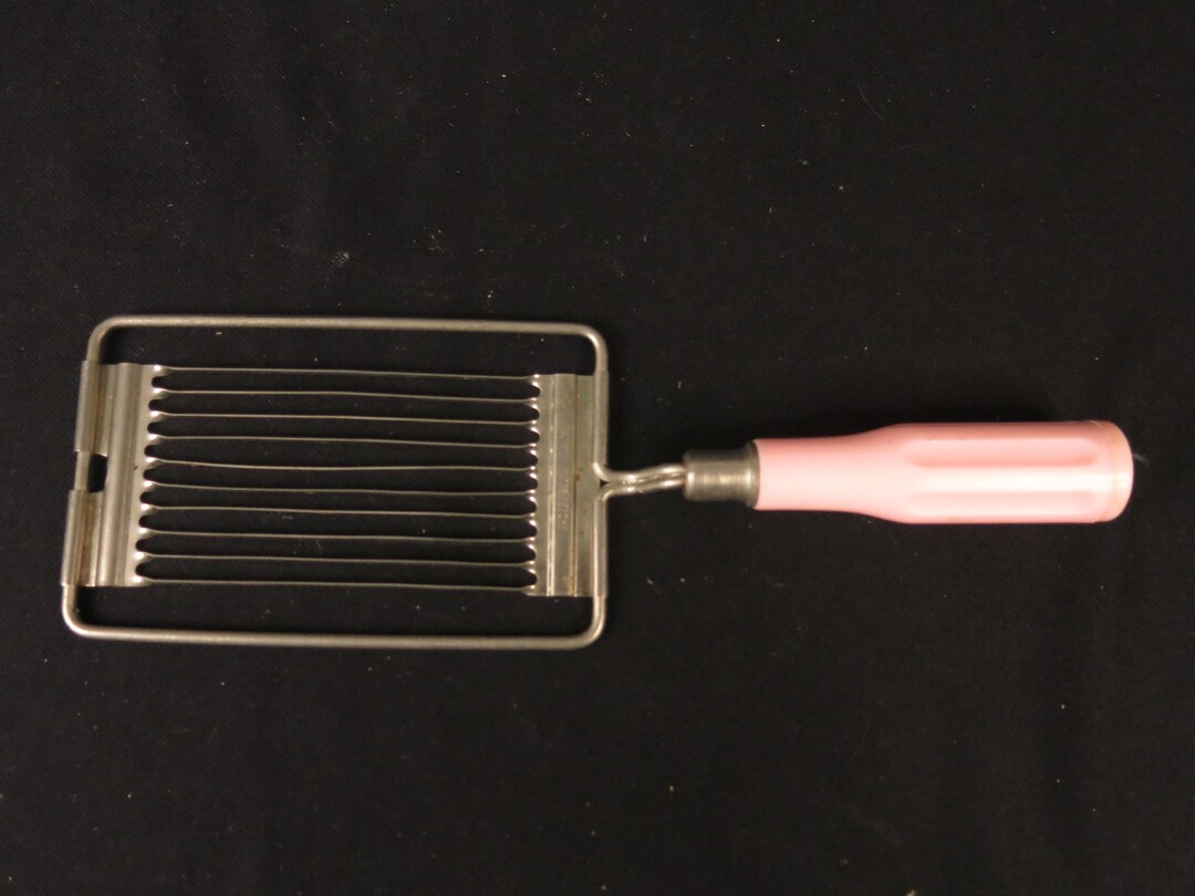 Progressus Cheese / Tomato Slicer Italy Pink Handle - Etsy