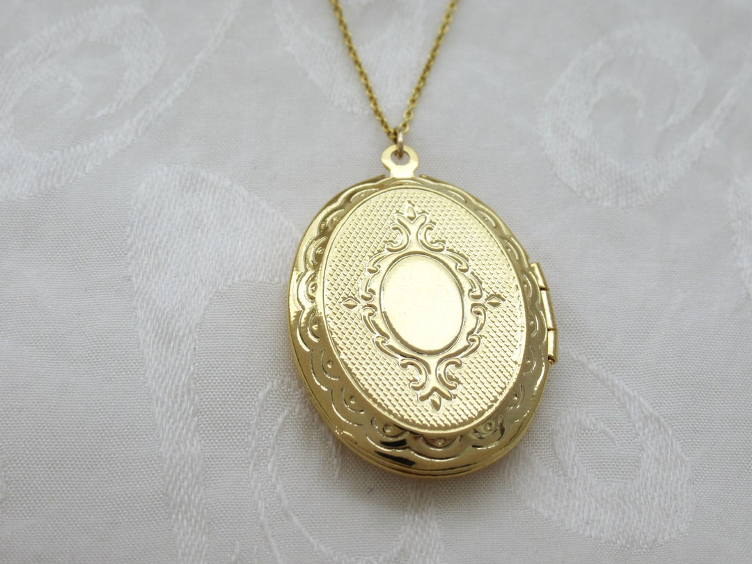 Large Gold Photo Locket, Etched Gold Locket, Big Oval Locket, Open Gold ...
