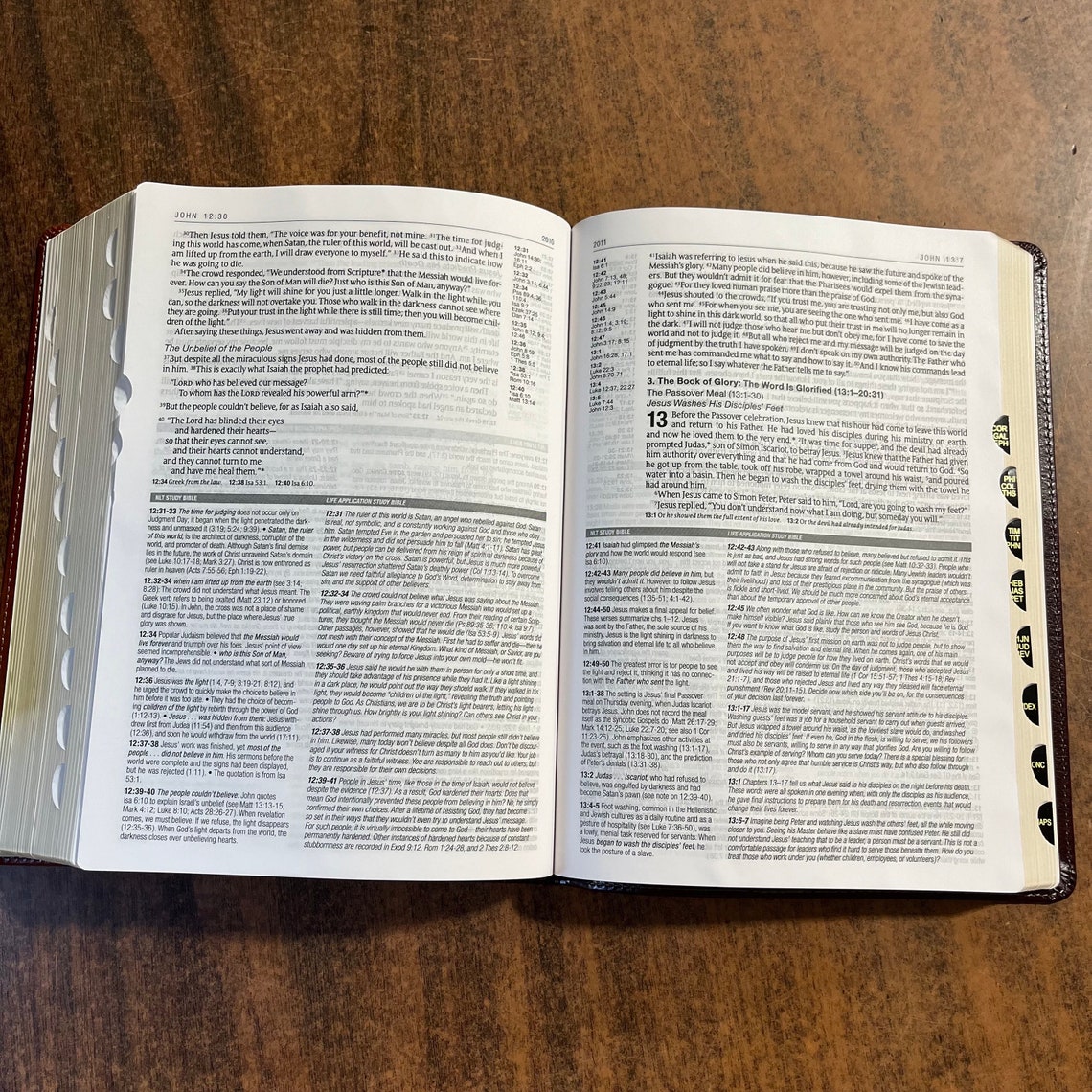 Personalized NLT Parallel Study Bible Thumb Indexed - Brown / Tan ...