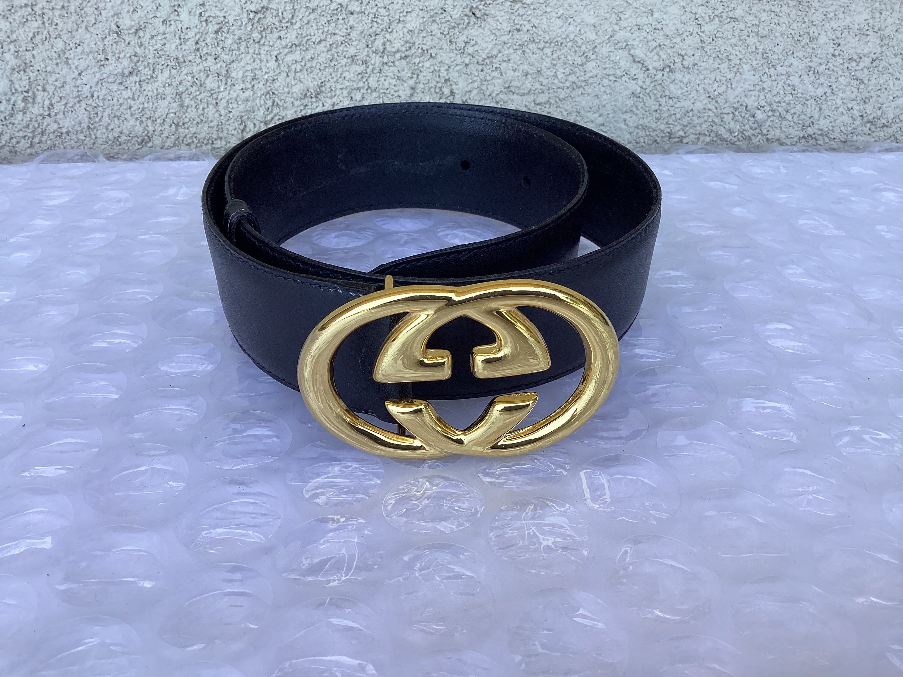 Vintage Old Gucci GG Gold Tone Buckle Dark Brown Leather Vintage Old Gucci GG Gold Tone Buckle Dark Brown Leather
