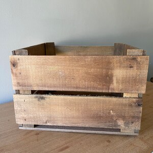 Vintage Wooden Fruit Crate. Vintage Apple Crate, Old Orchard Crate ...