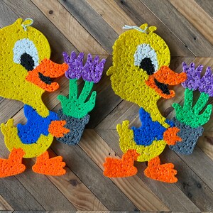 Duck Popcorn With Flowers, Popcorn Duck, Vintage Door Decorations ...