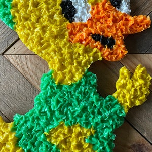 Popcorn Duck With Green Shirt, Vintage Door Decorations, Popcorn Duck ...