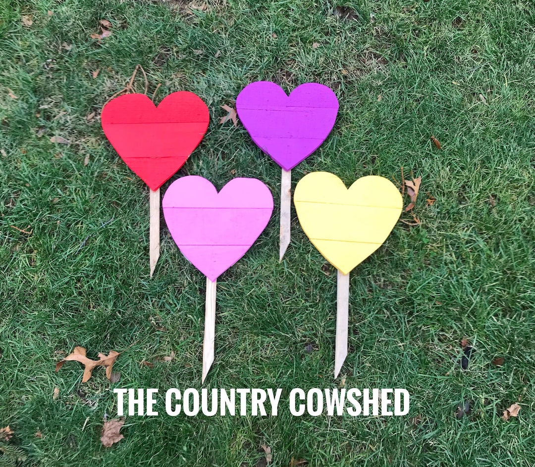 Heart Yard Stakes, Set of 4 Heart Garden Stakes, Valentines Day Lawn ...
