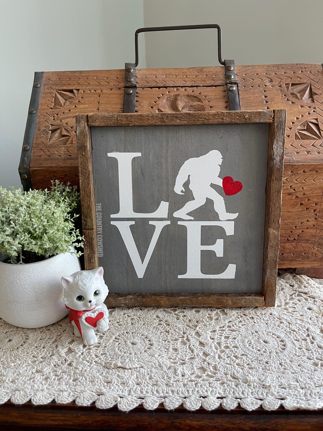 Love Bigfoot Sign, Wooden Bigfoot Sign, Sasquatch Sign, Farmhouse Sign ...