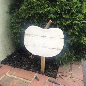 Pumpkin Yard Stakes, Halloween Yard Art, Reclaimed Wooden Stakes ...
