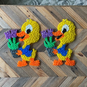 Duck Popcorn With Flowers, Popcorn Duck, Vintage Door Decorations ...