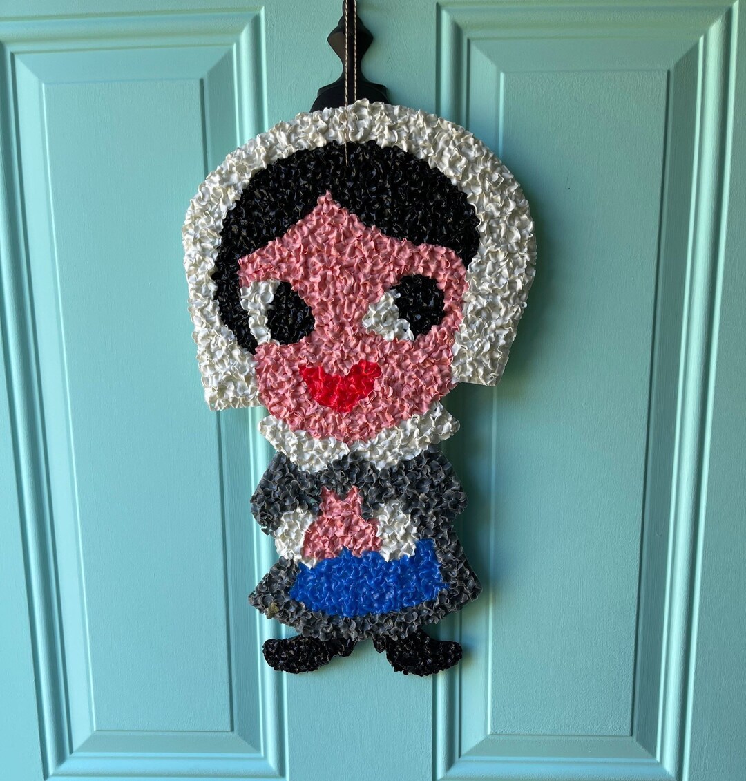 Female Pilgrim, Popcorn Pilgrim, Vintage Door Decorations | Melted ...
