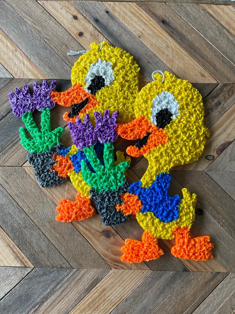 Duck Popcorn With Flowers, Popcorn Duck, Vintage Door Decorations ...