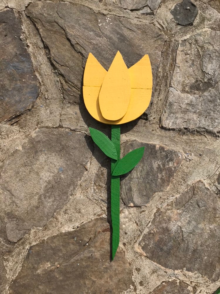 Flower Yard Stakes Spring Yard Stakes Wood Stakes Spring - Etsy