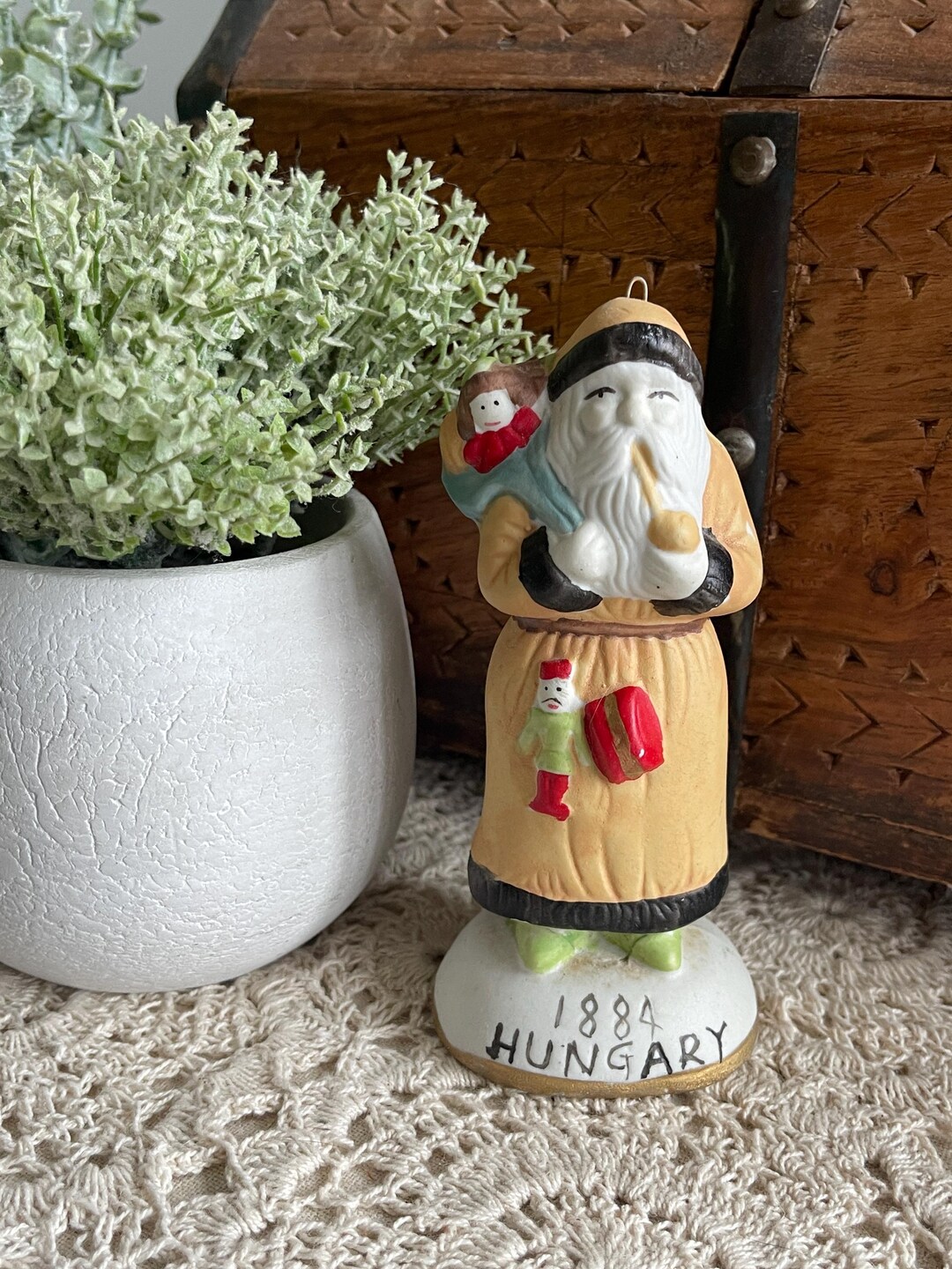 Santa of the Nations, Vintage Santa Figurine, Ceramic Figurine Hungary ...