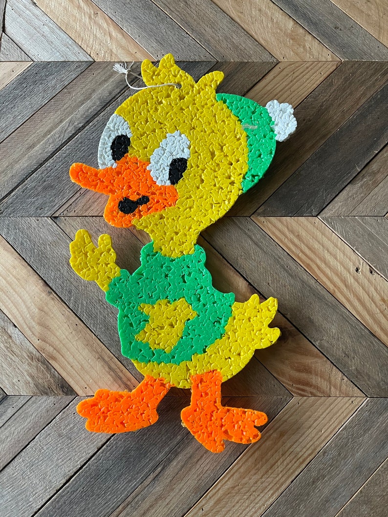 Popcorn Duck With Green Shirt, Vintage Door Decorations, Popcorn Duck ...
