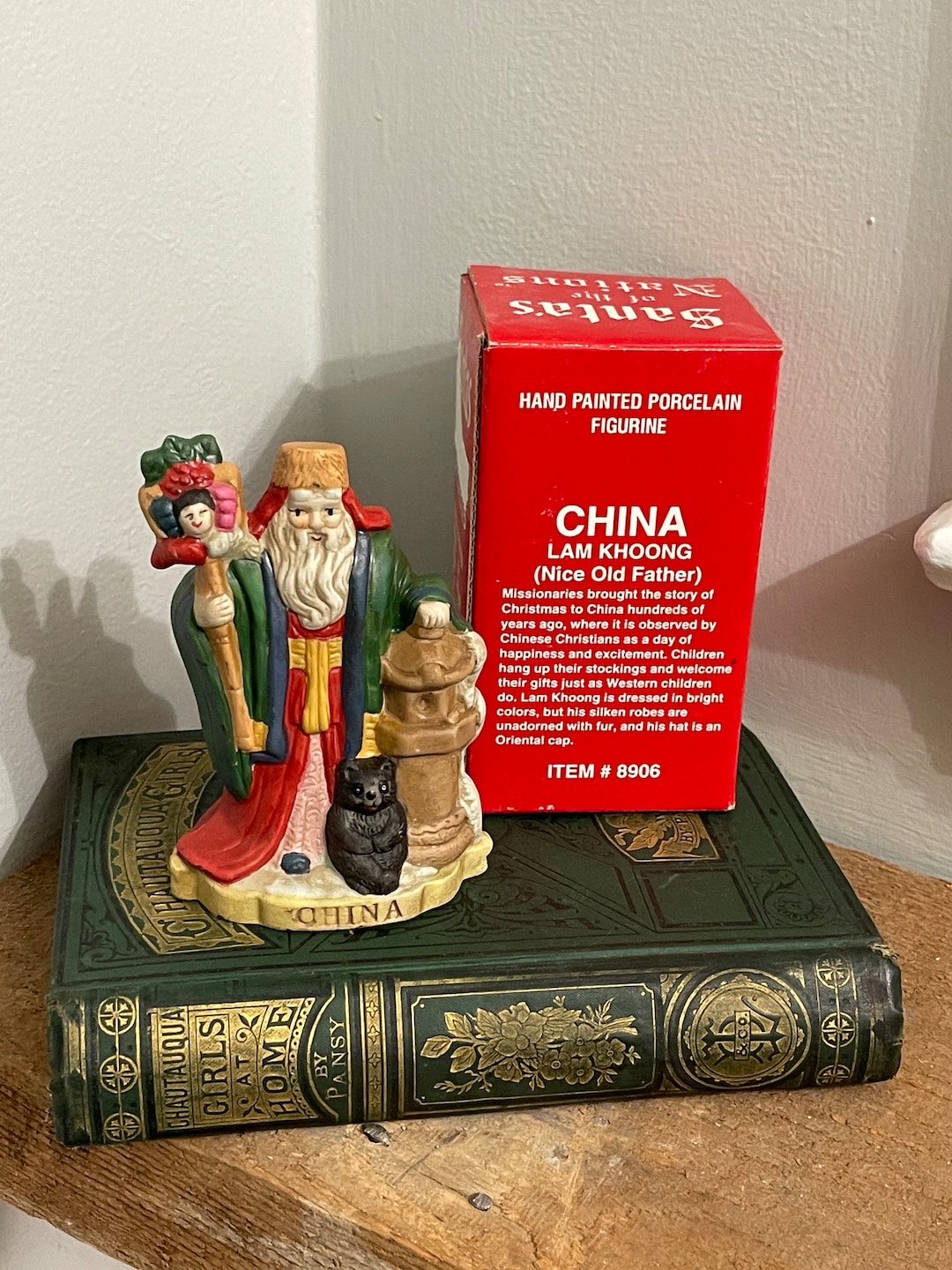 Santa of the Nations, Vintage Santa Figurine, Ceramic Figurine China ...