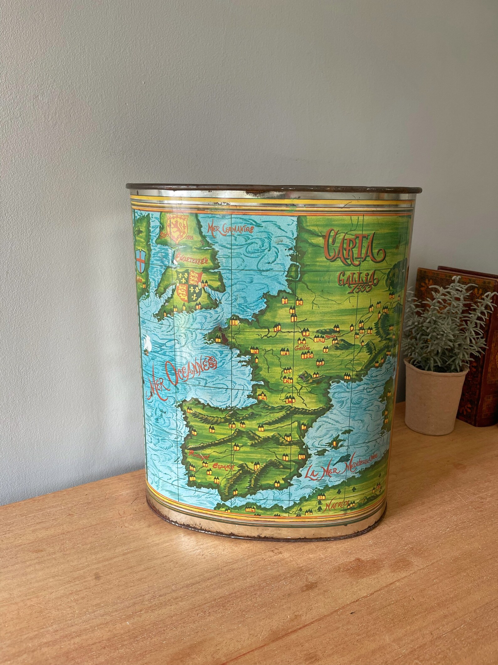 Vintage Trash Can, European Map, Metal Trash Can, Map Wastebasket ...