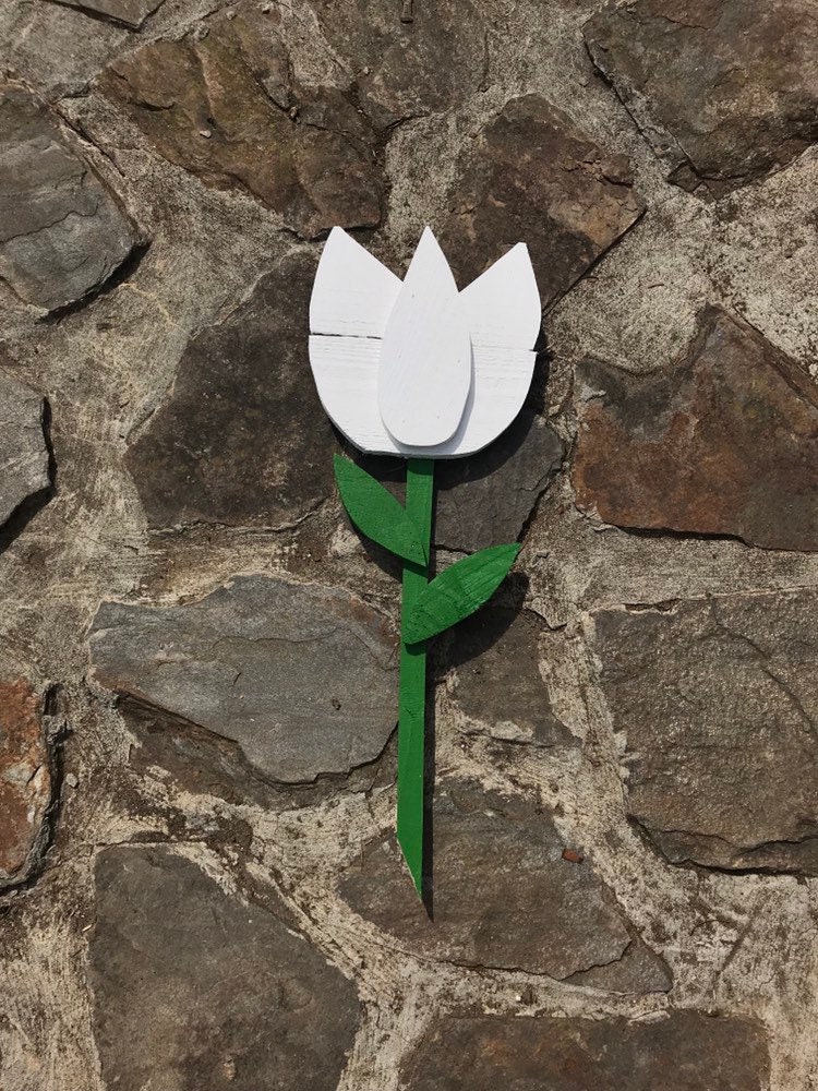 Flower Yard Stakes Spring Yard Stakes Wood Stakes Spring - Etsy