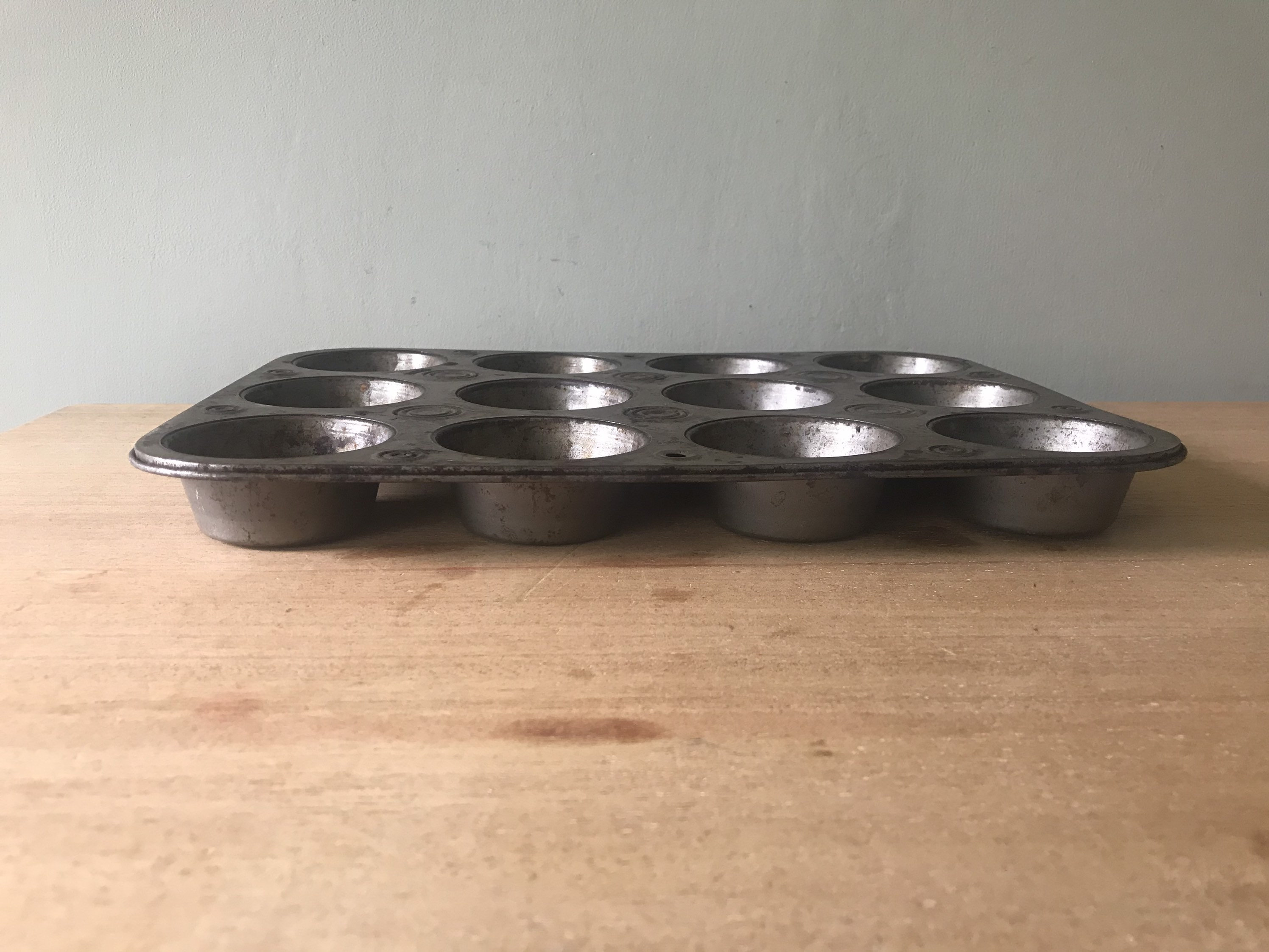 Vintage Muffin Pan Vintage Muffin Tin 12 Cup Muffin Pan - Etsy