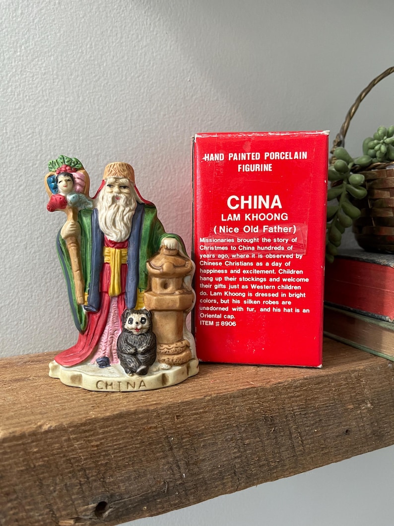 Santa's of the Nations, Santa Ceramic Figurines, Complete Set of Santa ...