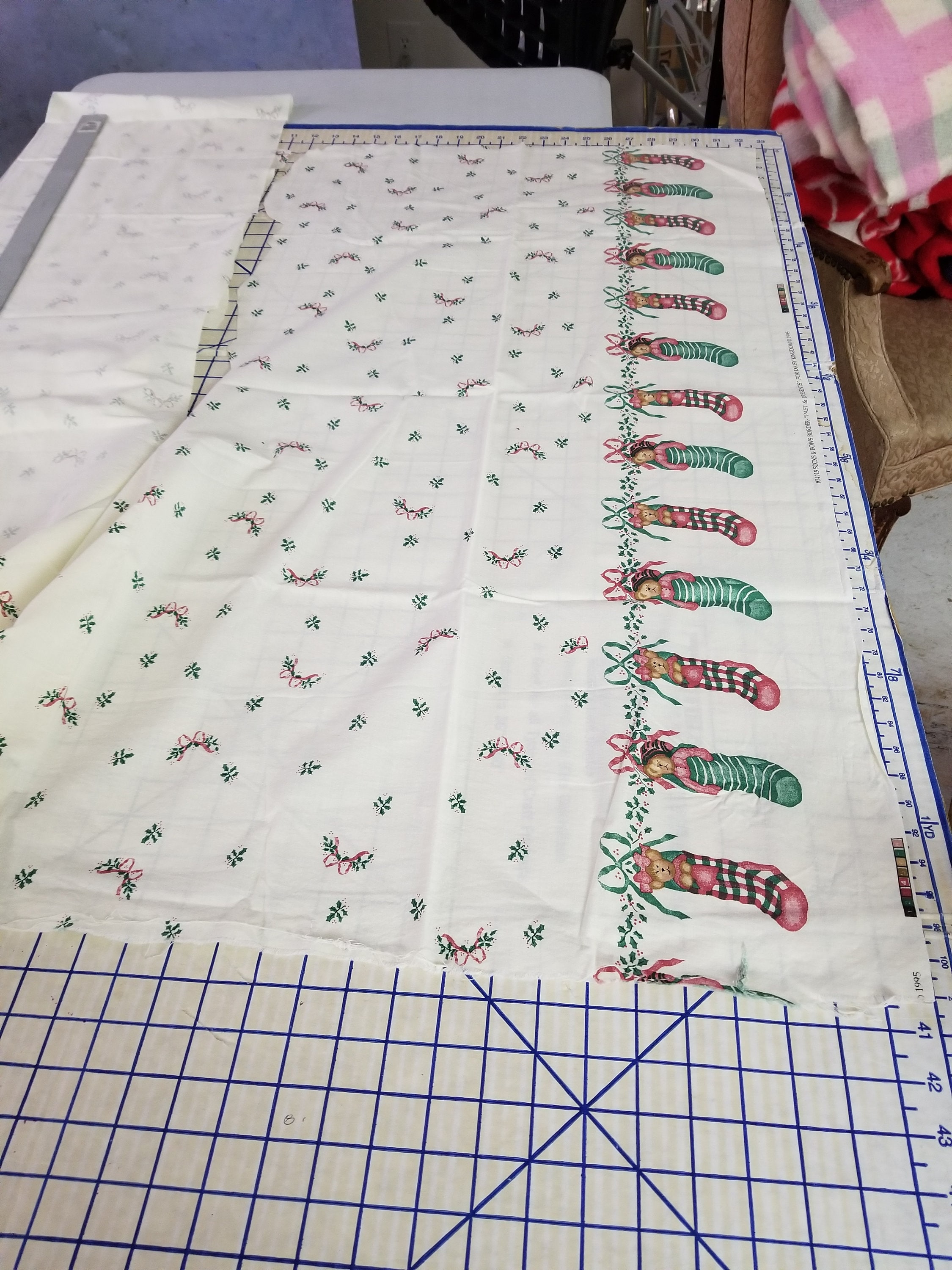 Daisy Kingdom Socks and Bows Border Fabric. Large and Small Borders ...