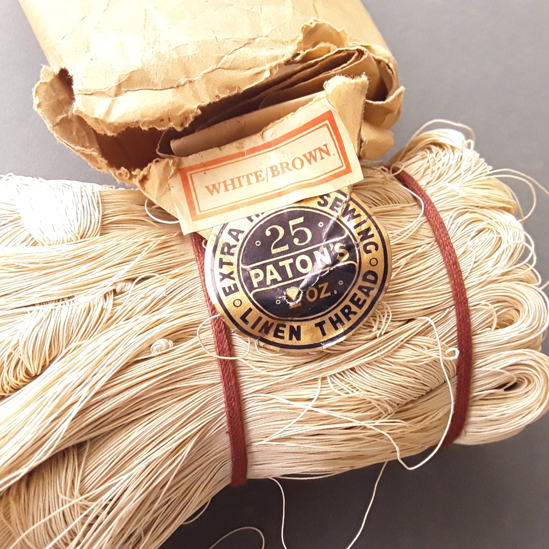 A Packet of Paton's Vintage Linen Thread/ 25 Unused Skeins / Johnstone ...