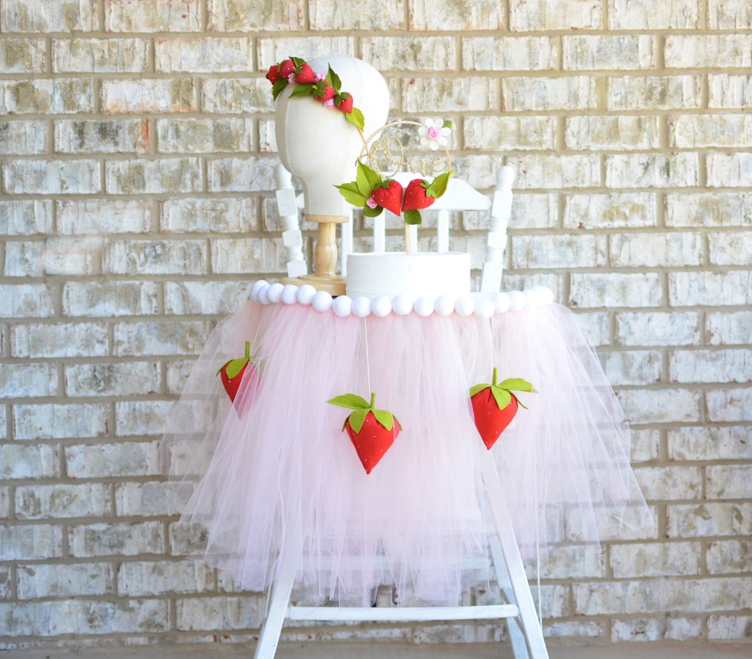 Berry First Birthday, Strawberry First Birthday Party Décorations ...