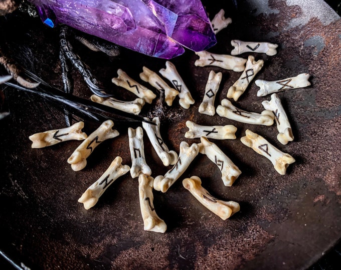 Runes * Elder Futhark Runes * Bone Runes * Bobcat Toe-bone Runes ...