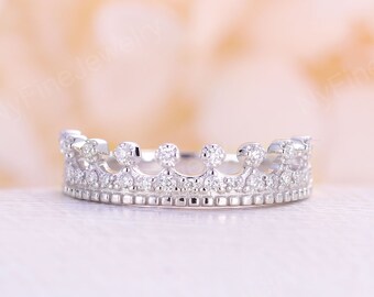 Dainty Crown Ring - Etsy