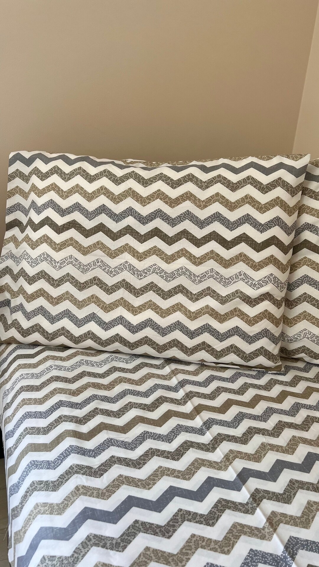 Beige Zigzag Pillowcase, Beige Zigzag Bed Linen, Beige Zigzag Fitted Sheet Set, Beige Zigzag ...
