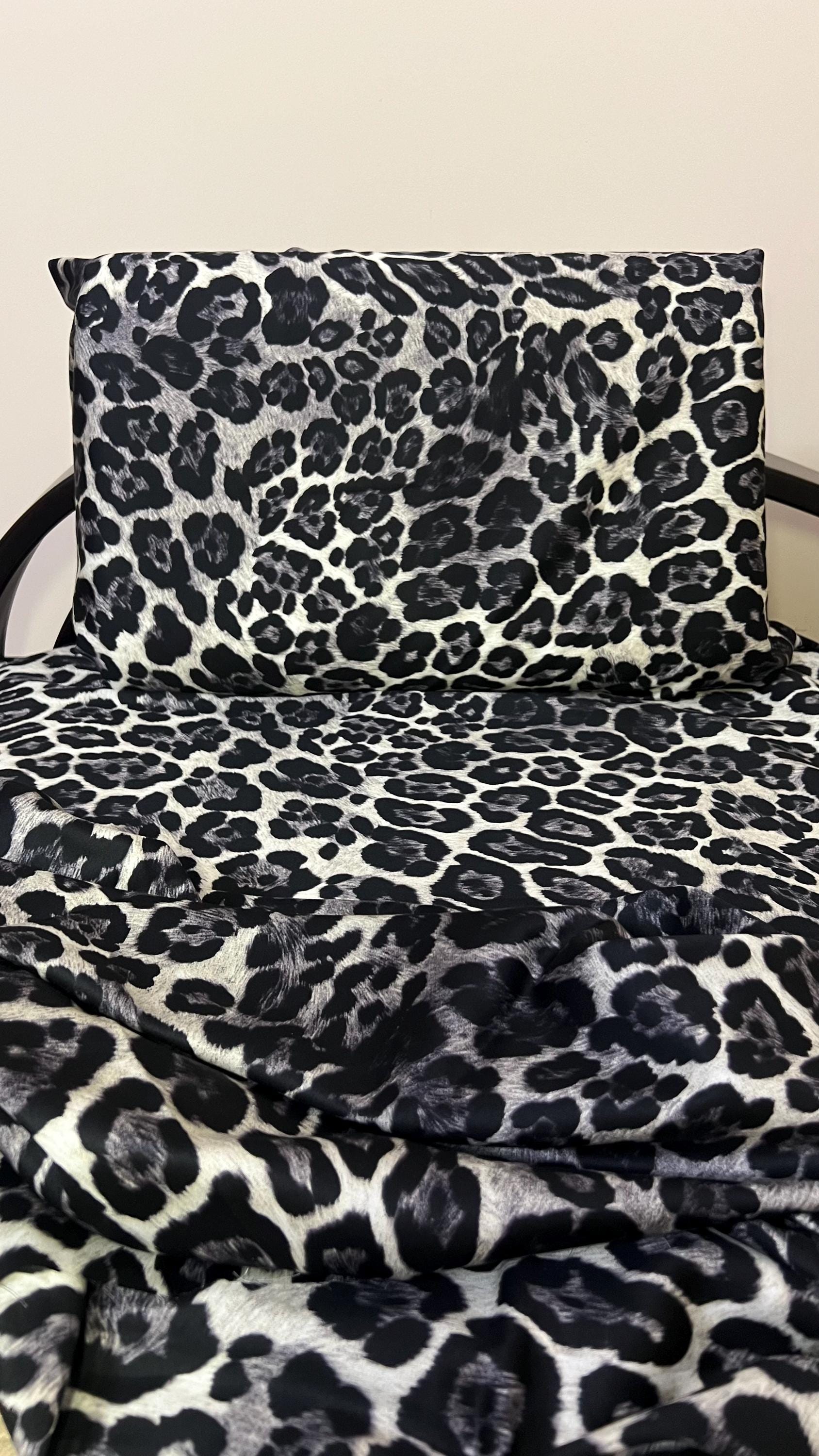 Gray Leopard Print Cotton Satin Bedding Set: Hypoallergenic Animal ...
