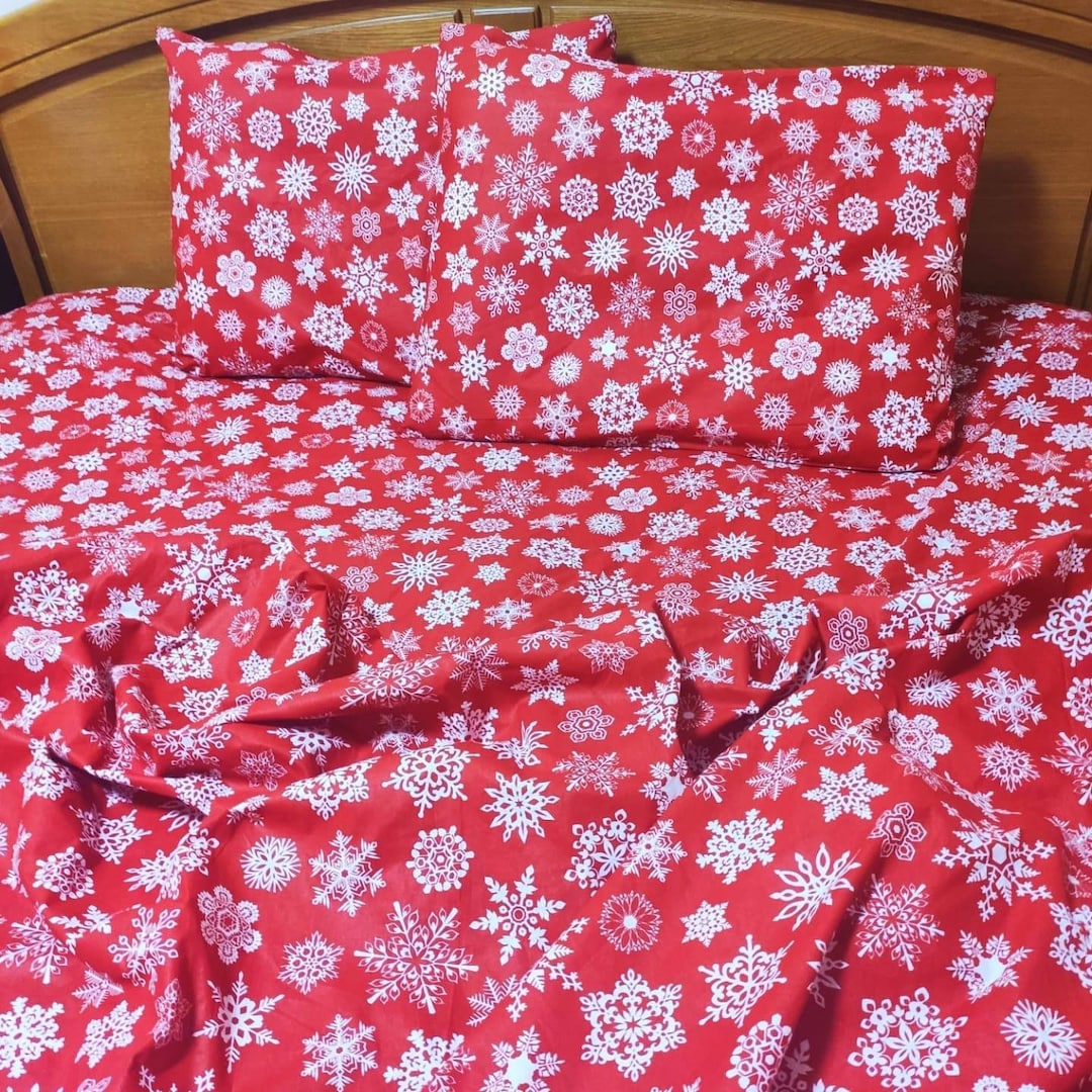 Red Snowflakes Christmas Bedding, White Snowflakes Christmas Pillowcase ...