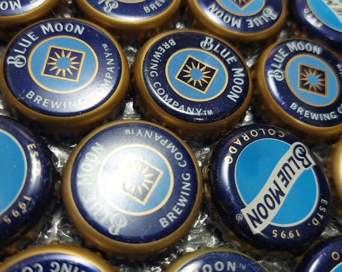 Lot of 25 Blue Moon Mixed Styles Beer Bottle Caps Slightly IMPERFECT ...