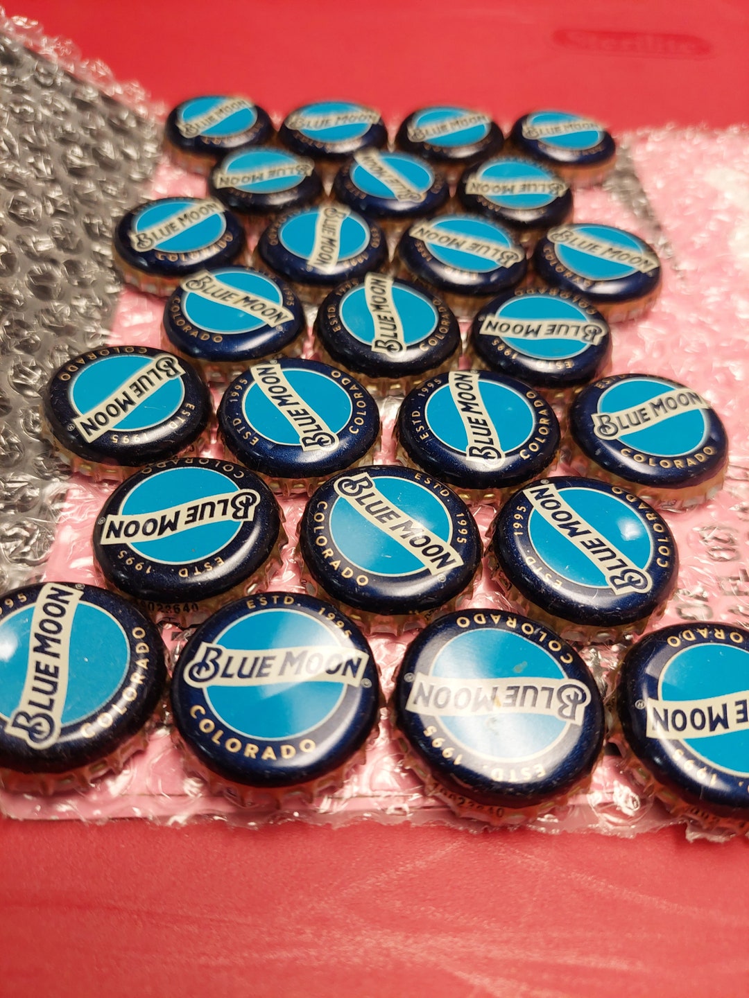 Lot of 25 Blue Moon Beer Bottle Caps Slightly IMPERFECT for Bottle Cap ...
