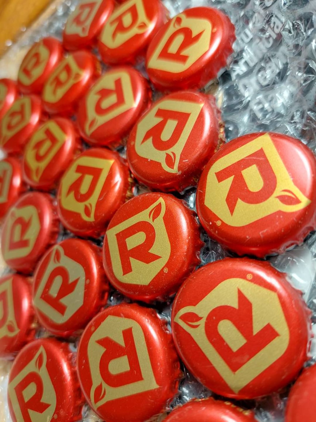 25 Beer Bottle Caps -redd's Apple Ale - Recycled - Upcycled- Repurposed ...