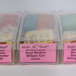 Assorted Roundhouse Meat Reefer 1:160 N Scale Model Train Freight Car ...