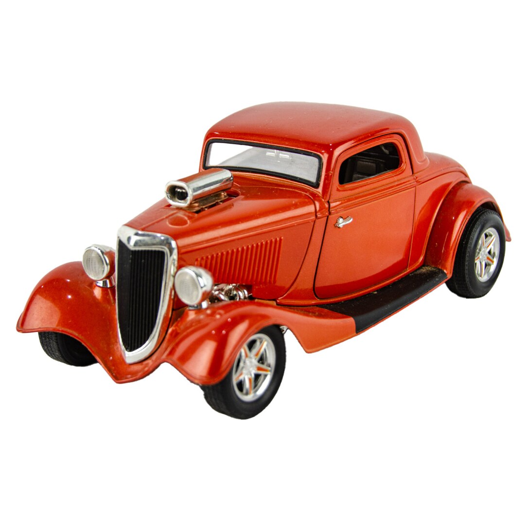 ERTL 1:18 Scale American Muscle 1934 Ford Deluxe Coupe Diecast Model ...