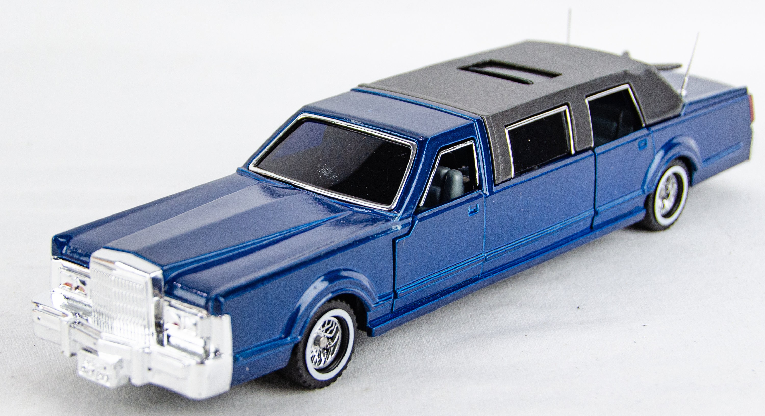 Majorette Limo 1:32 Scale Stretch Limousine Diecast Model Car - Etsy