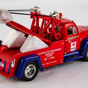 First Gear 1955 Diamond T Tow Truck Mobilgas Red & Blue 1:34 Scale ...